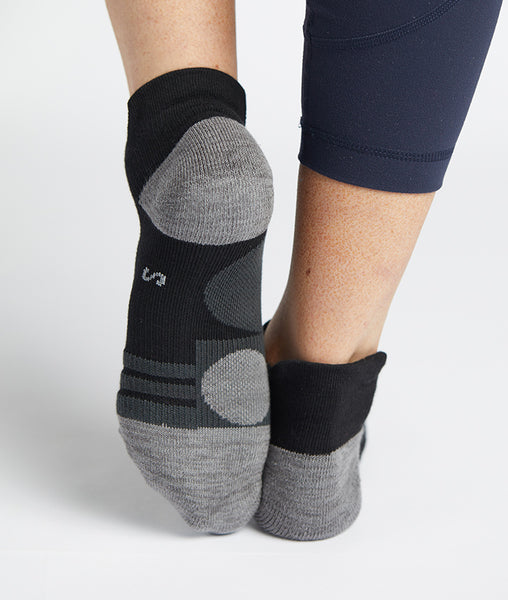 Quarter No Show Tab Black/Grey Socks – Bipad Foot Posture